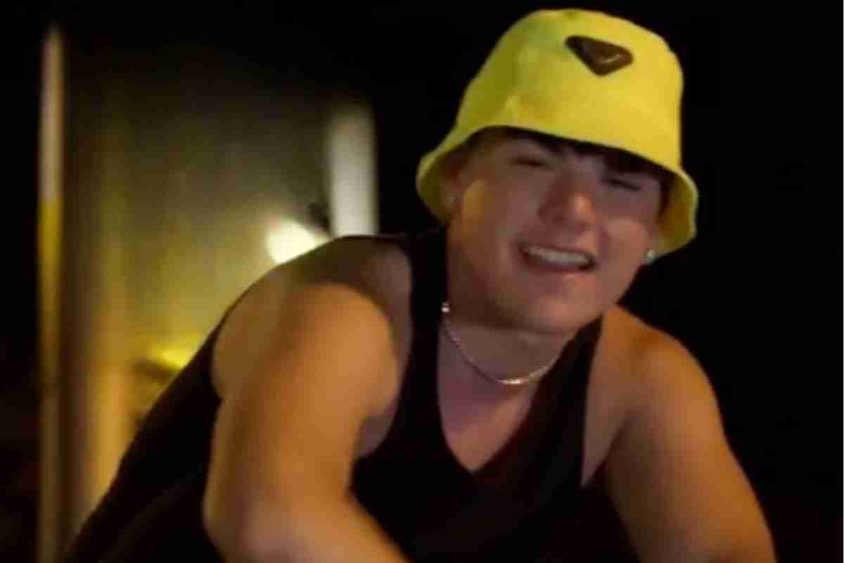 Petit età, zia famosa, ex fidanzata, com'era prima, studi, dove vive ...